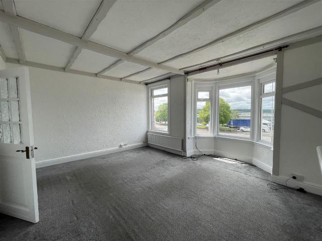Liverpool Road, Newcastle ST5, 2 bed flat to rent, £795 pcm | PrimeLocation