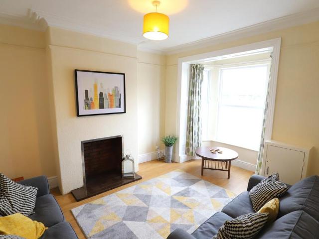 Liverpool Road, Newcastle under Lyme. 4 bed terraced house to rent £1,798 pcm £415 pw