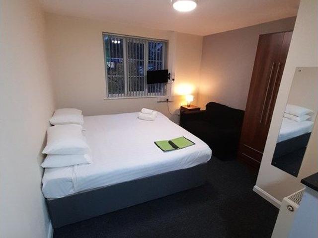 Liverpool Road, Newcastle Under Lyme ST5, 1 bed flat to rent, £650 pcm | PrimeLocation
