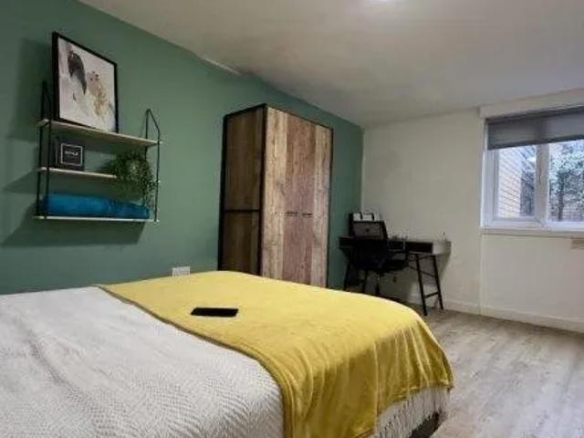 Liverpool Women's Hospital, Crown Street, Canning / Georgian Quarter, Liverpool, L8 7BB, United Kingdom | Room for rent #140227877 | Rentberry