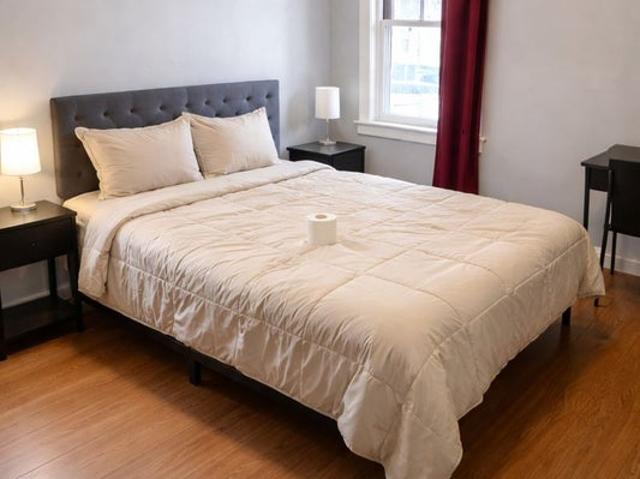 *  * Living in Pontiac! Fully Furnished