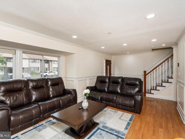 Livingston Dr, East Windsor, Home For Sale