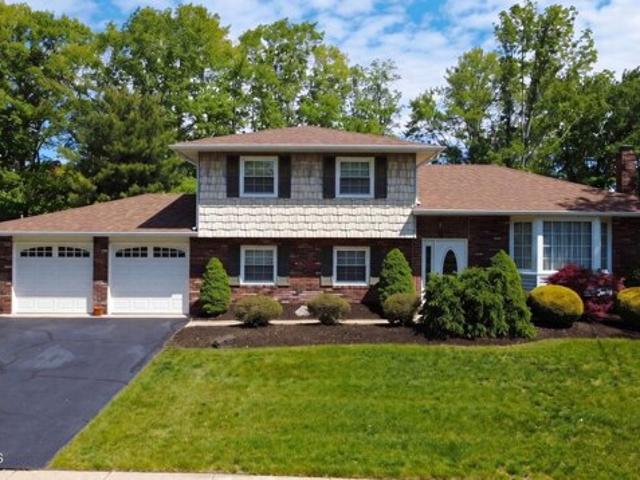 Livingston Dr, Howell, Home For Sale