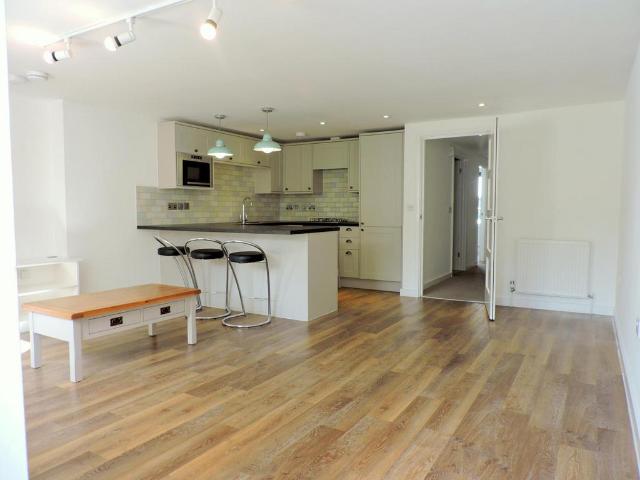 Livingstone Road, BN3 1 bed flat to rent £1,660 pcm £383 pw