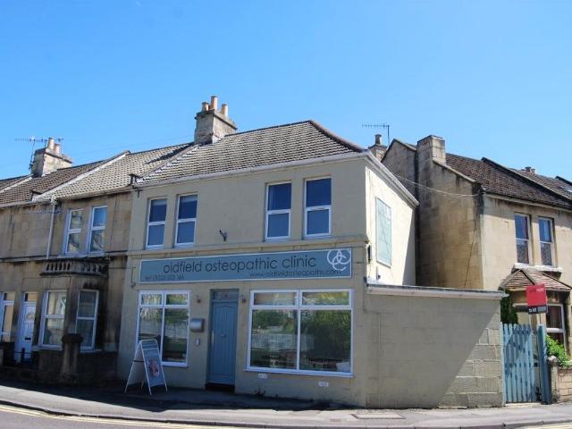 Livingstone Road, First Floor Flat, Bath BA2, 1 bed flat to rent, £1,300 pcm | PrimeLocation