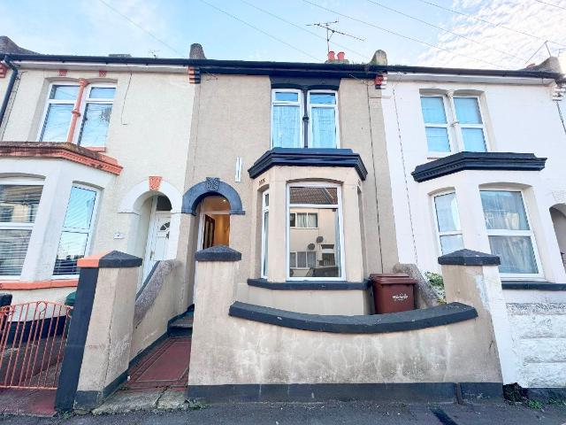 Livingstone Road, Gillingham ME7, 3 bed terraced house to rent, £1,250 pcm | PrimeLocation