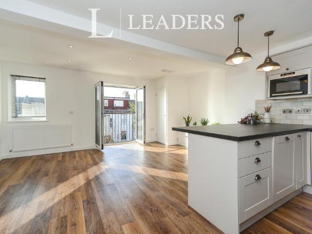 Livingstone Road, Hove, East Sussex, BN3 2 bed flat to rent £1,650 pcm £381 pw