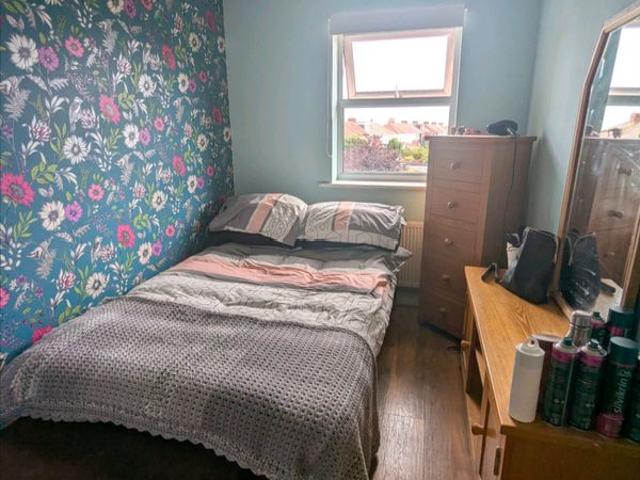 Liz Morgan Has an Apartment