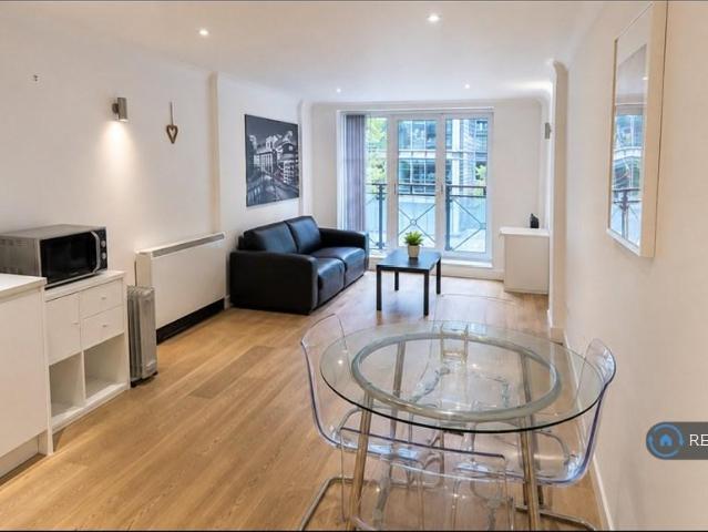 Lizmans House, London, NW1 2 bed flat to rent £3,500 pcm £808 pw