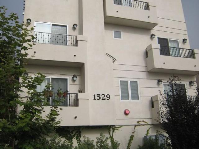 LJA 1529 BEVERLY, LLC 3 Bedroom Apartment for Rent at 1529 S Beverly Dr, Los Angeles, CA 90035 South Robertson