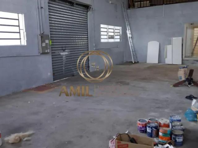 LJC Aluga Galpão Comercial com 700 m² na Vila São Benedito, São José dos Campos SP
