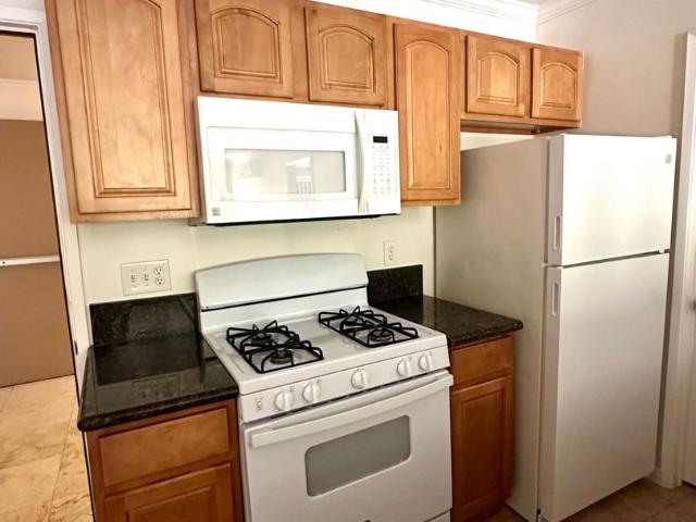 Loma Village Apartments