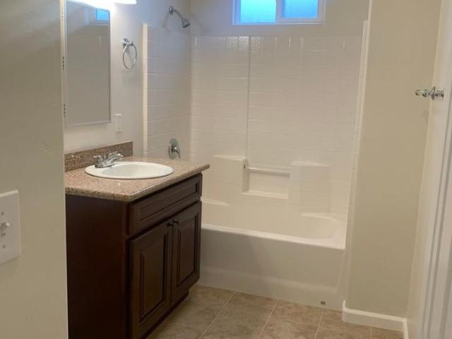 Loma Village Apartments 2 Bedroom Apartment for Rent at 3175 Cauby St, San Diego, CA 92110 Midway District