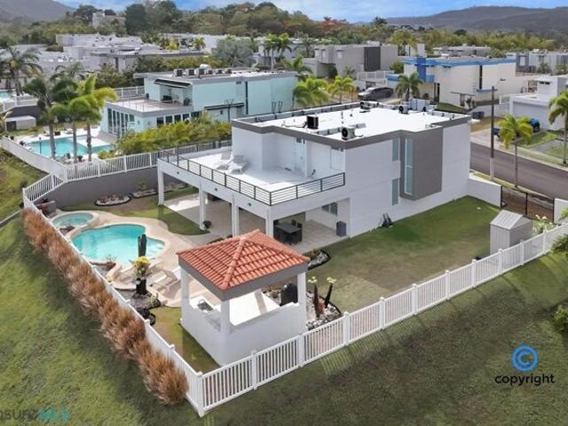 Lomas De La Serrania Calle Tulipan, Caguas, Home For Sale