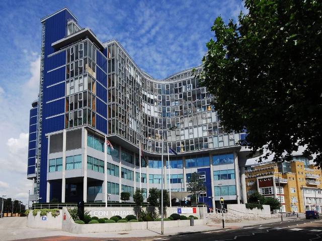 Lombard Road, Battersea, London SW11, 2 bed flat to rent, £3,000 pcm | PrimeLocation