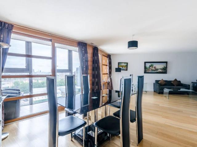 Lombard Road SW11, Battersea, London, 2 bed flat to rent, £3,600 pcm | PrimeLocation