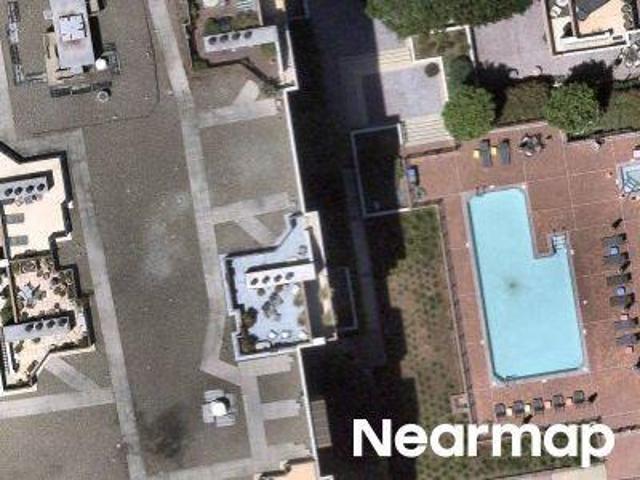 Lombard St Apt 22
