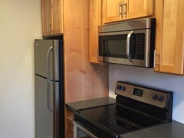Lombardy Apartments 1 Bedroom Apartment for Rent at 7515 N Westanna Ave, Portland, OR 97203 Portsmouth