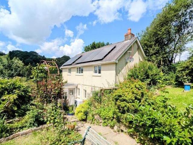 Lon Y Felin, Talog, 3 Bedroom Detached