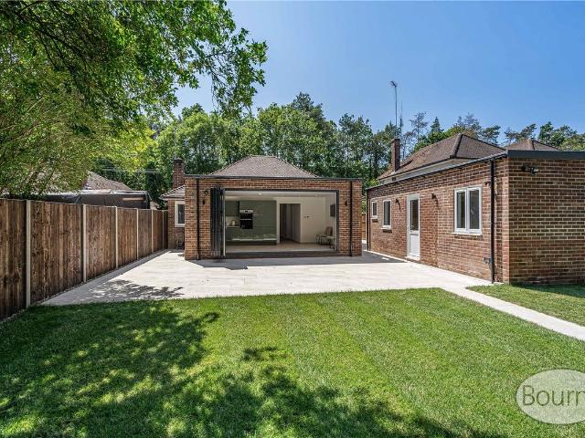 Loncin Mead Avenue, New Haw, Addlestone, Surrey KT15, Room to rent, £1,250 pcm | PrimeLocation
