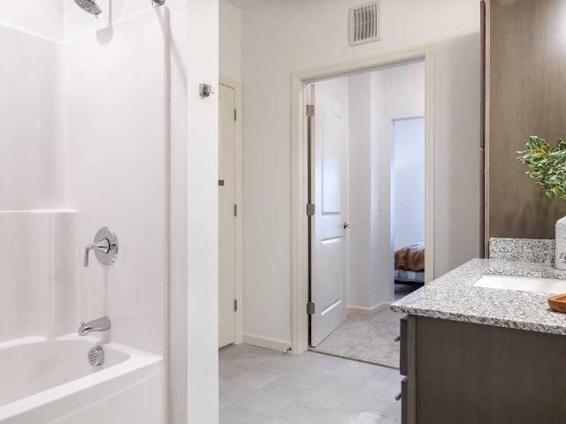 Londin Crossing 2 Bedroom Apartment for Rent at 2501 Londin Ln E, Maplewood, MN 55119 Maplewood Oakdale