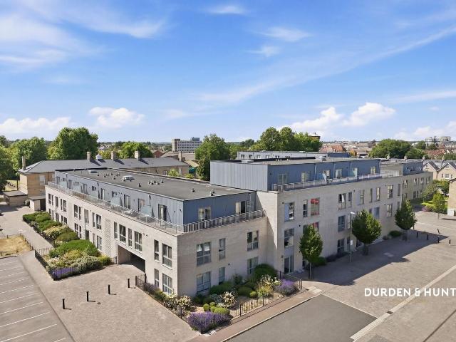 Londinium Road, Colchester CO2, 2 bed flat to rent, £1,350 pcm | PrimeLocation