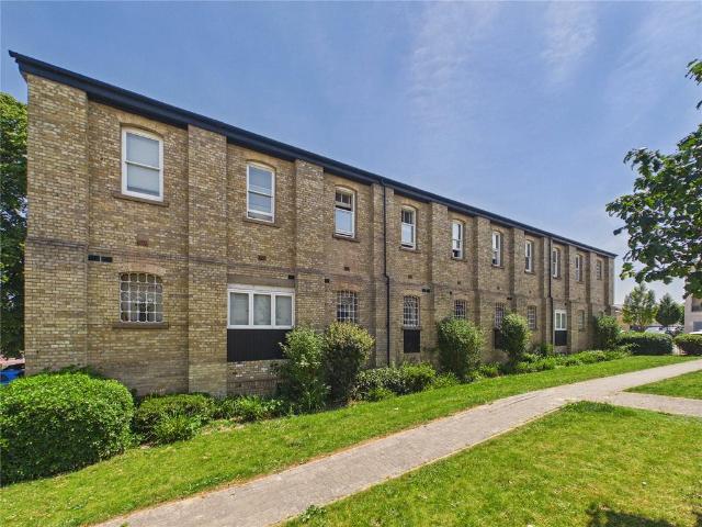 Londinium Road, Colchester, Essex, CO2 3 bed apartment to rent £2,000 pcm £462 pw