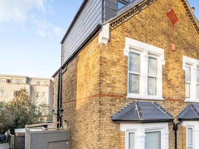 Londis, 154 158 Lee High Road, London, SE13 5PR, United Kingdom | 1 bed apartment for rent #115259186 | Rentberry