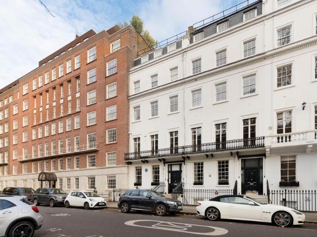 LONDON 2 bed flat to rent £7,367 pcm £1,700 pw