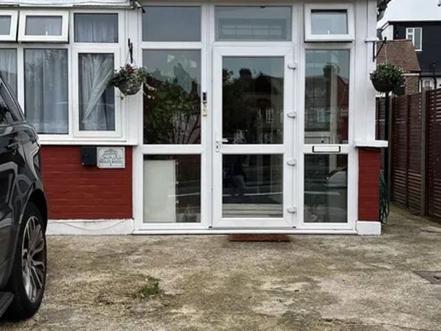 London, CR4 4HA, United Kingdom | 1 bed apartment for rent #109416868 | Rentberry