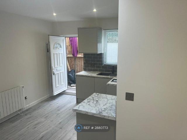 London, Croydon CR0, Studio to rent, £1,150 pcm | PrimeLocation