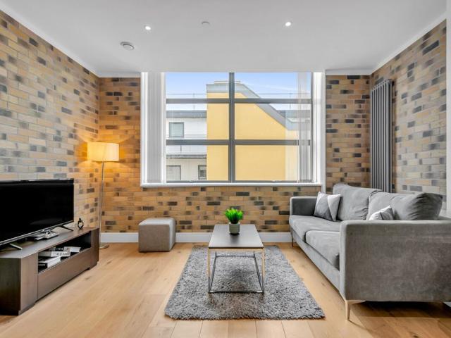London Borough Of Camden NW1, 1 bed flat to rent, £6,671 pcm | PrimeLocation