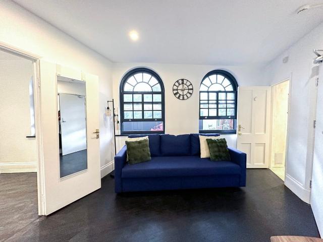 London Borough Of Hackney N1, 1 bed flat to rent, £4,274 pcm | PrimeLocation
