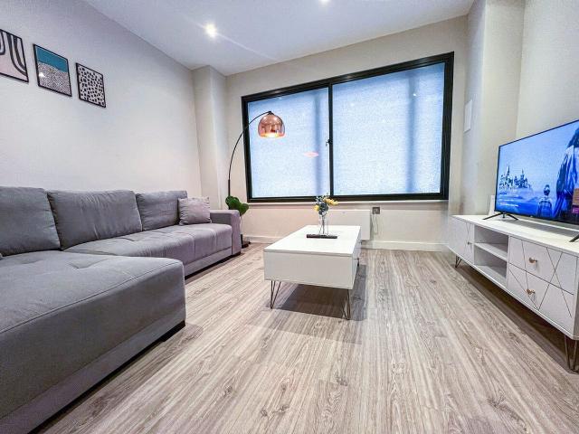 London Borough Of Southwark SE1, 1 bed flat to rent, £4,225 pcm | PrimeLocation