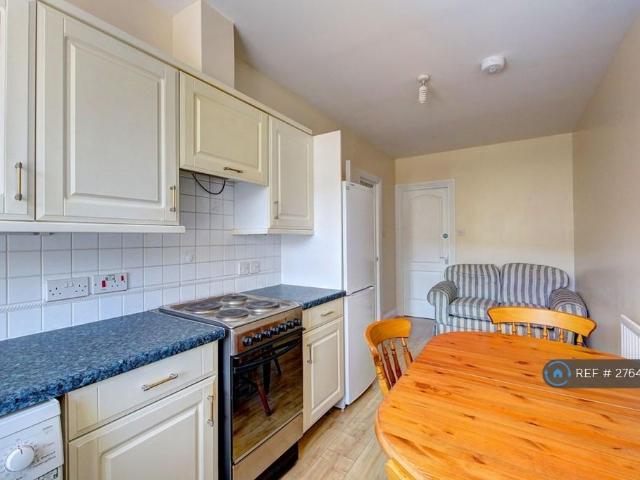 London Bridge, London, SE1 3 bed flat to rent £3,555 pcm £820 pw