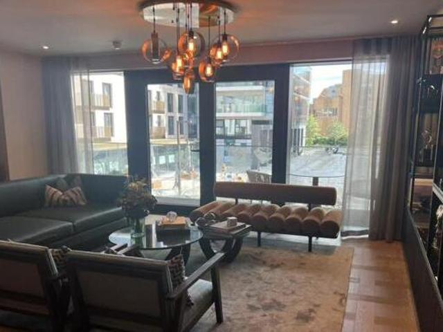 London Dock, Boxwood Gardens, 2 Bedroom Apartment