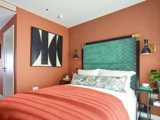 London Dock, Saffron Wharf, London, 2 Bedroom Flat