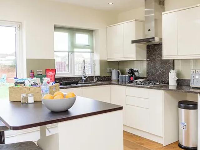 London, DA7 4DU, United Kingdom | 4 bed house for rent #164415496 | Rentberry