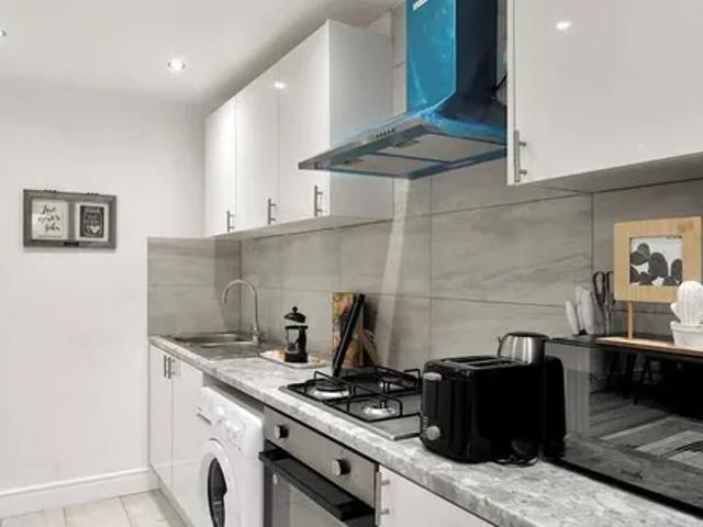 London, DA17 5JN, United Kingdom | 4 bed apartment for rent #164415604 | Rentberry