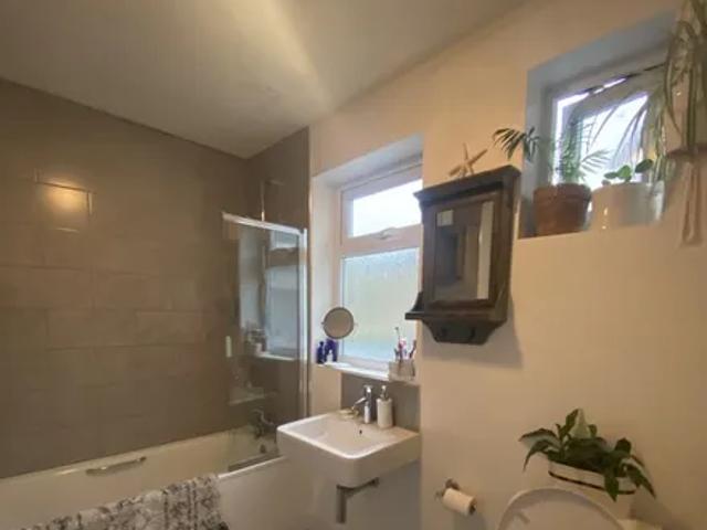 London, Duckett's Green, ENGLAND, GB | Room for rent #153216101 | Rentberry