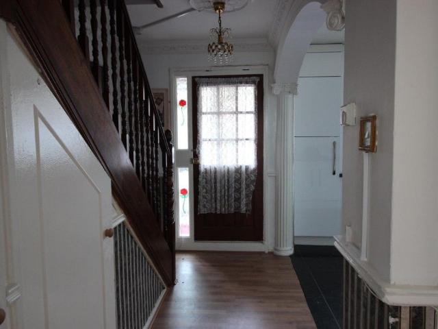 London E14, Room to rent, £750 pcm | PrimeLocation