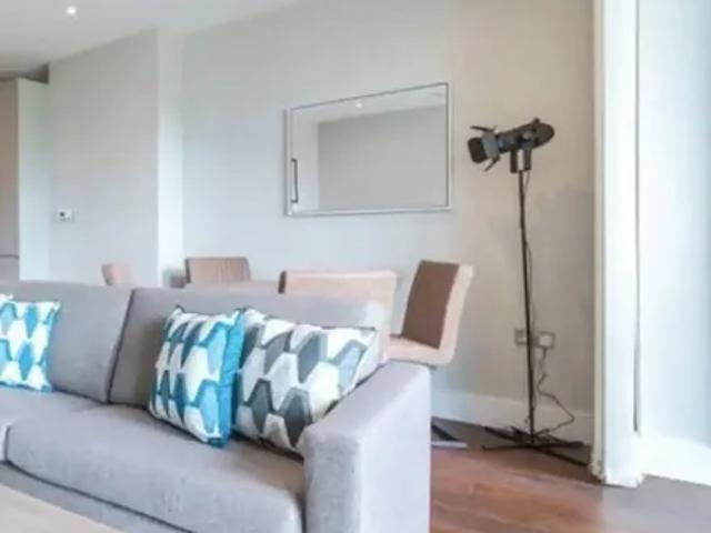 London, E14 0UP, United Kingdom | 2 bed apartment for rent #121473847 | Rentberry