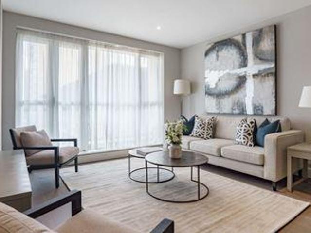 LONDON, E14 2 bed flat to rent £4,013 pcm £926 pw
