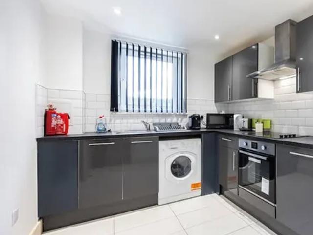 London, E14 3SF, United Kingdom | 4 bed apartment for rent #168027963 | Rentberry
