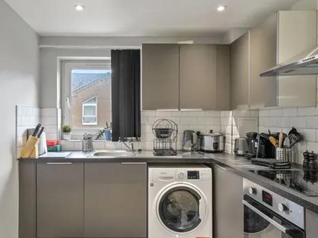 London, E14 3SF, United Kingdom | 3 bed apartment for rent #113965399 | Rentberry