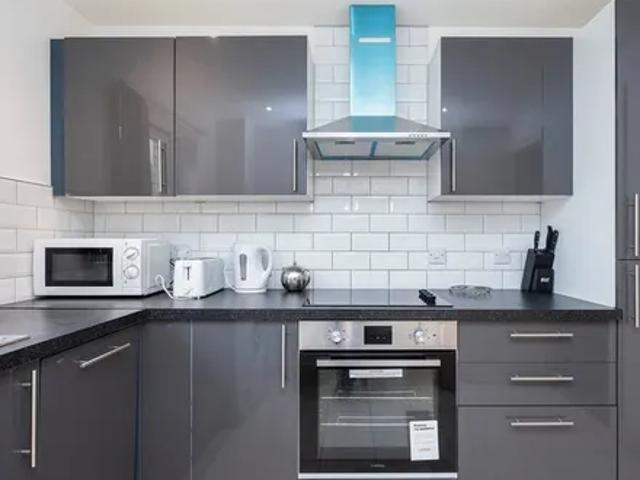 London, E14 3SF, United Kingdom | 3 bed apartment for rent #147413491 | Rentberry