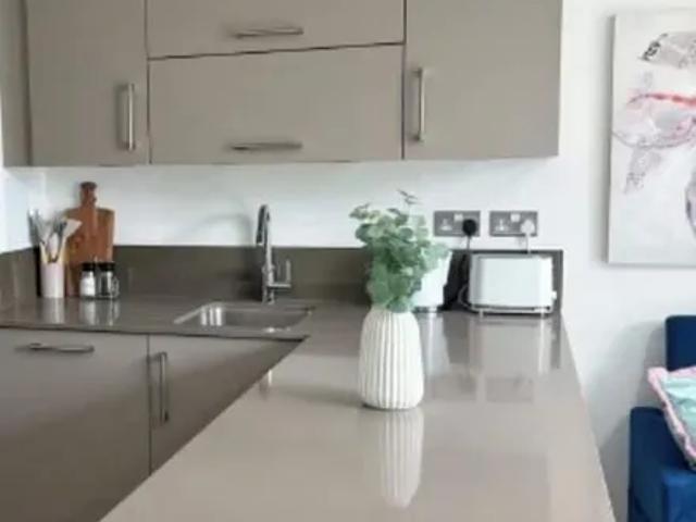 London, E14 6UA, United Kingdom | 2 bed apartment for rent #163720860 | Rentberry