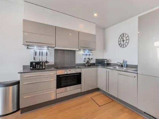 London, E14 7GG, United Kingdom | 2 bed apartment for rent #121953569 | Rentberry