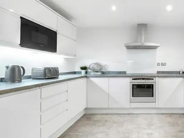 London, E14 8JH, United Kingdom | 2 bed apartment for rent #165878863 | Rentberry