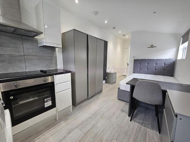 Crownfield Road, London, E15 Studio to rent £1,387 pcm £320 pw